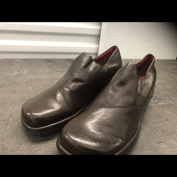 Nine West | Shoes | Nine West Cloud9 Womens Brown Clogs Slip On Shoes ...